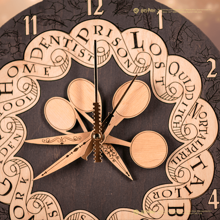 WEASLEY FAMILY™ ROUND 3D WOOD CLOCK – ZeWood